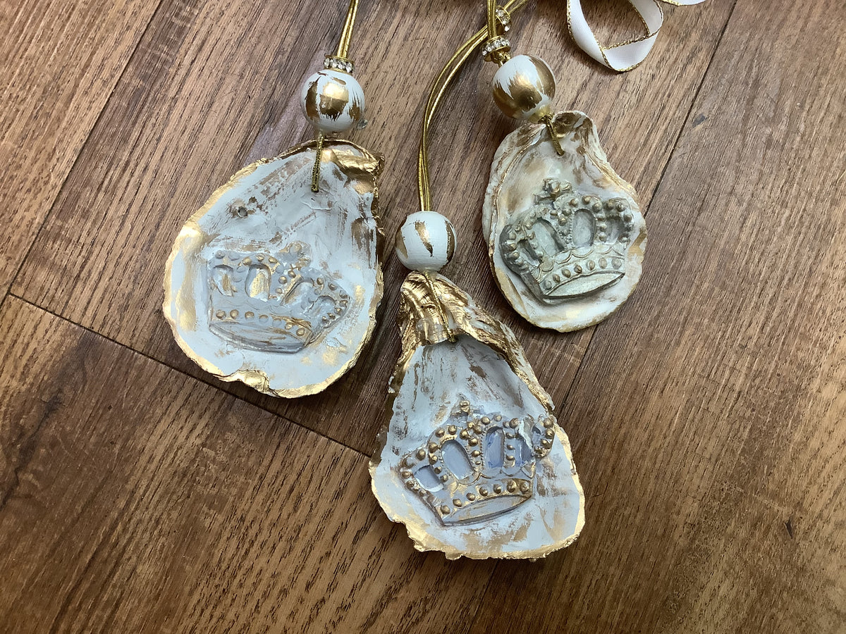 Crown Oyster Shells – The Blue Butterfly Boutique